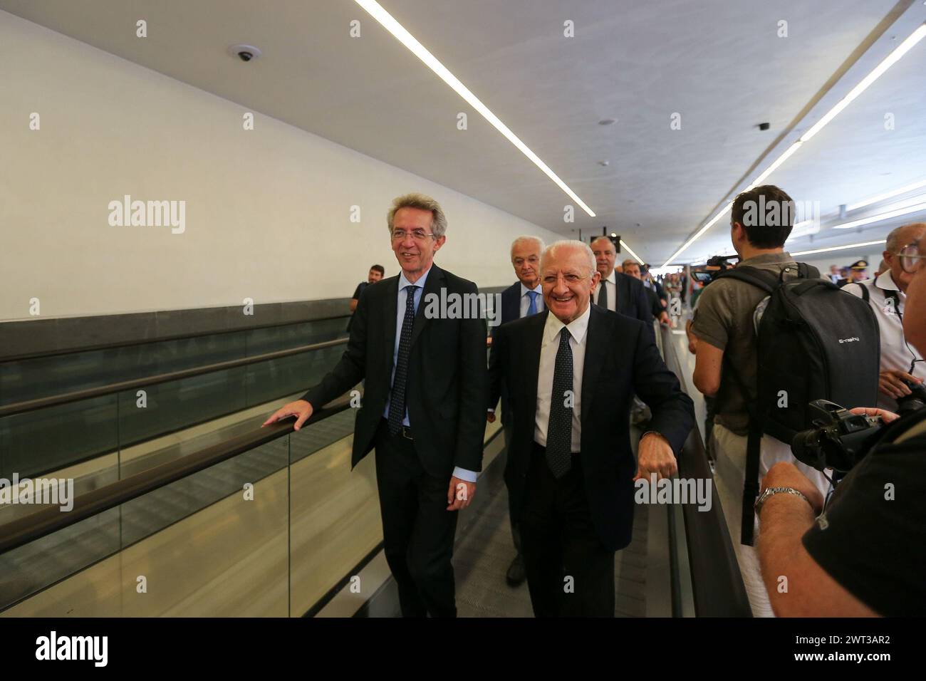 The mayor of Naples, Gaetano Manfredi (left) with the Governor Vincenzo ...