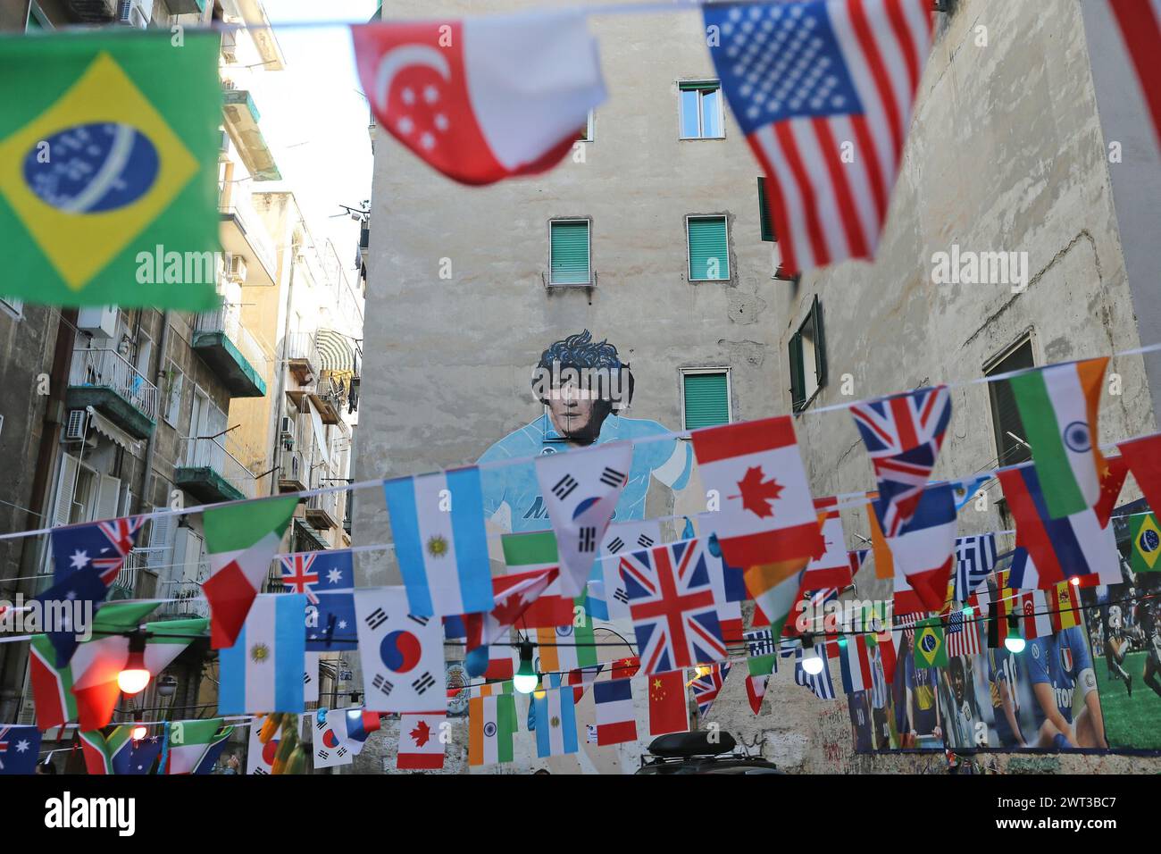 Diego Armando Maradona's giant mural in the Spanish neighborhoods of ...