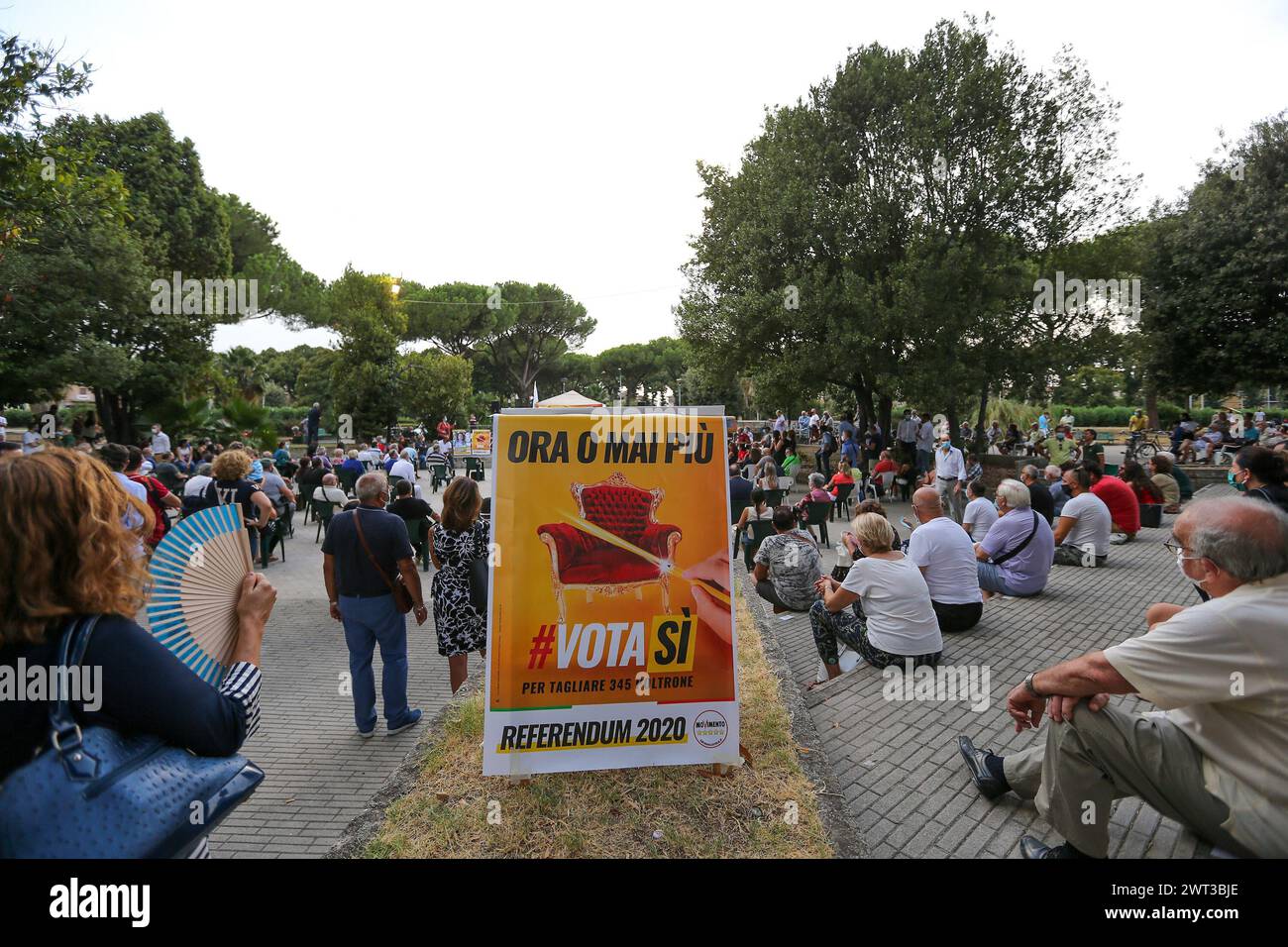 The yes movement hi-res stock photography and images - Alamy