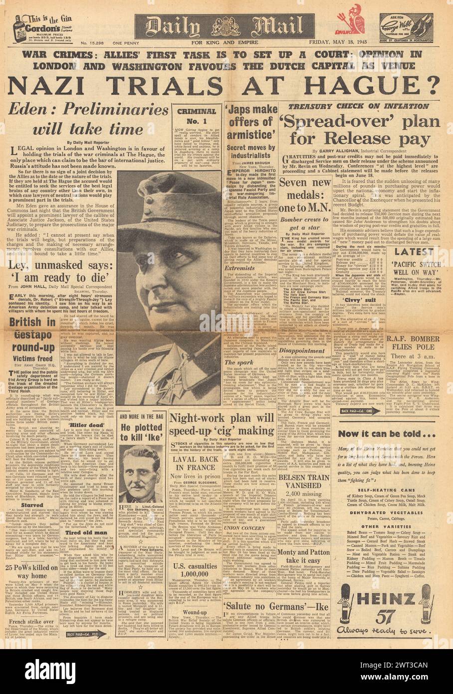 1945 Daily Mail front page reporting War crimes trials Stock Photo - Alamy