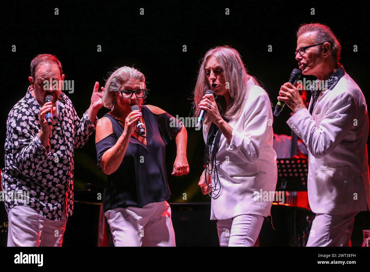 Janis siegel hi-res stock photography and images - Alamy