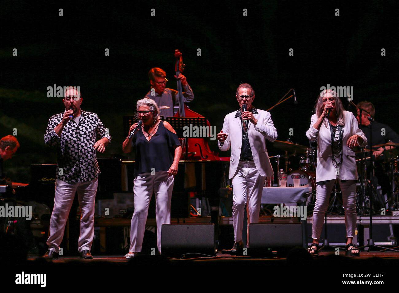 Janis siegel hi-res stock photography and images - Alamy