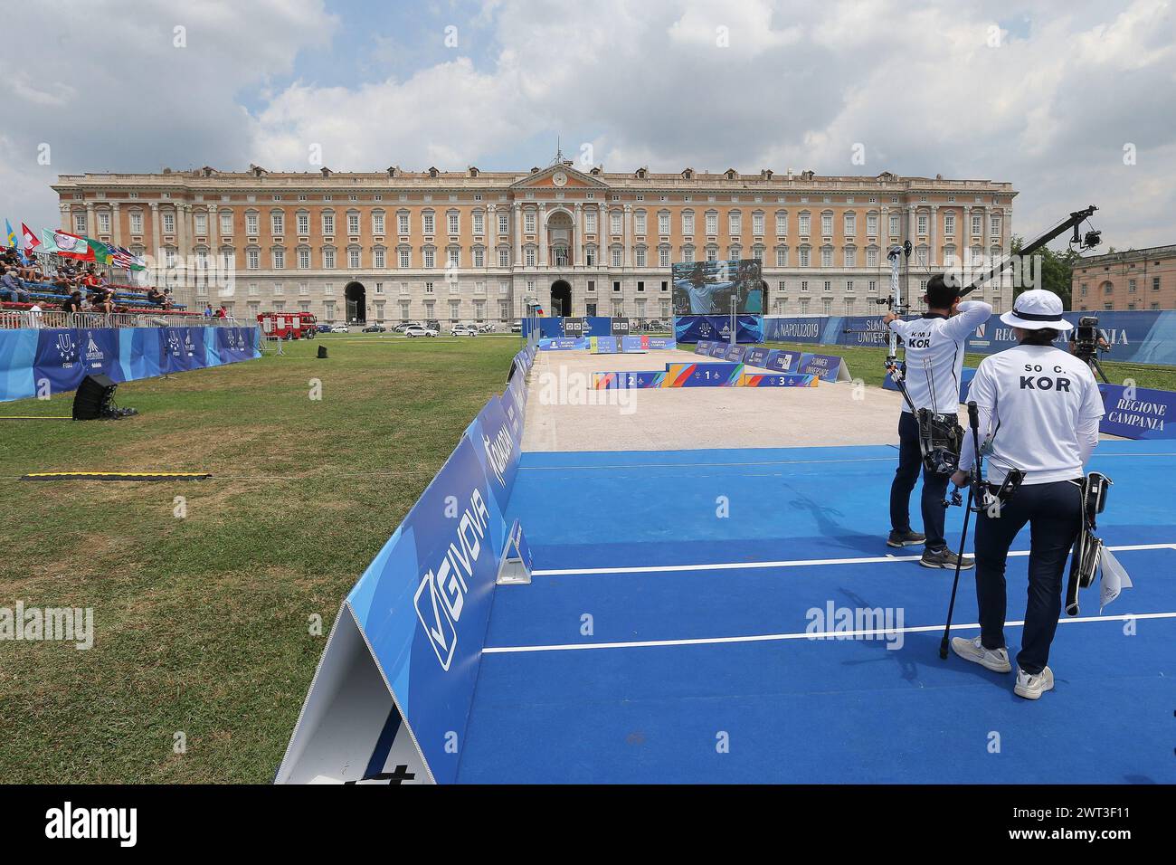 Kim chaewon hi-res stock photography and images - Alamy