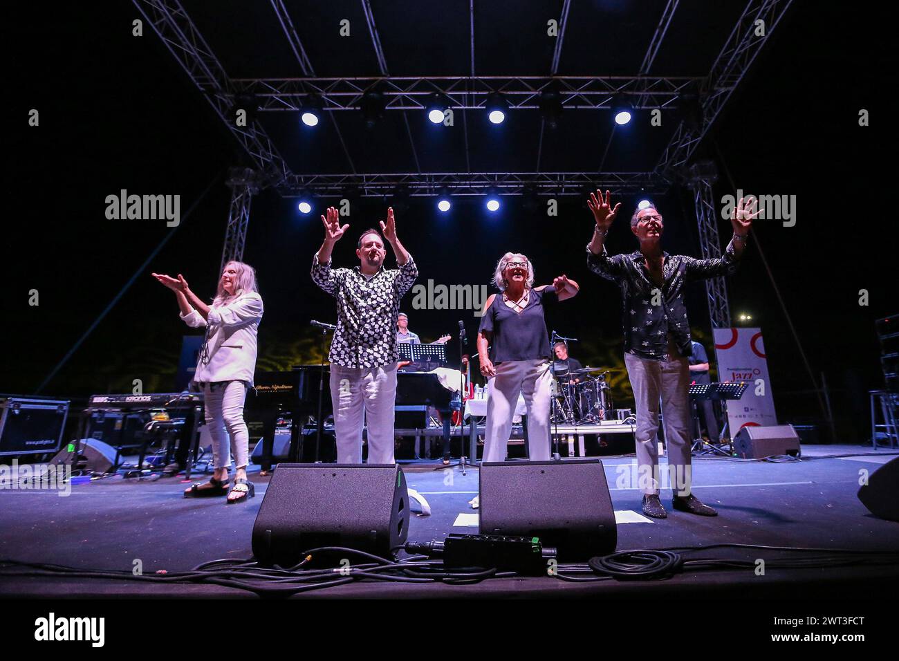 Janis siegel hi-res stock photography and images - Alamy