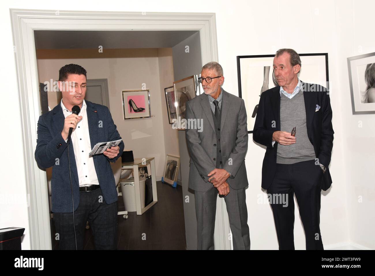 Ted Bauer CEO Premium Modern Art Dan Pyle-Zeichenkuenstler Andreas ...