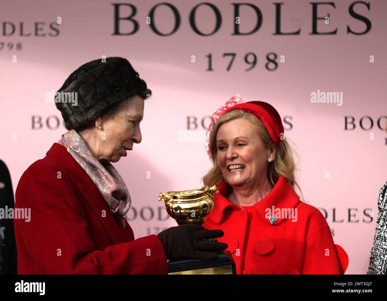 The Princess Royal presents winning owner Audrey Turley with the Gold ...