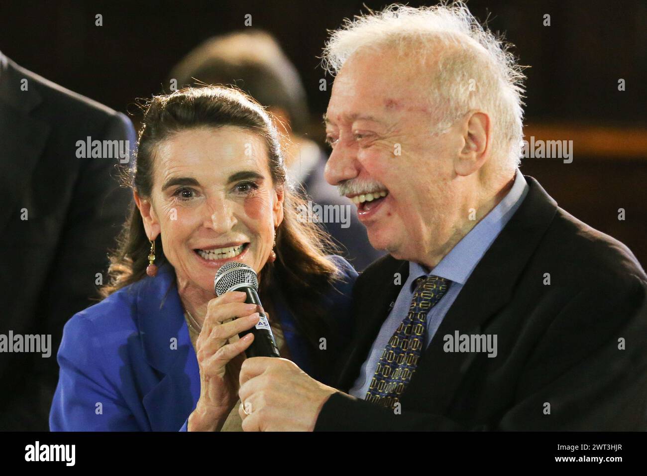 The journalist, Gianni Minà, with the actress Lina Sastri, during the ...