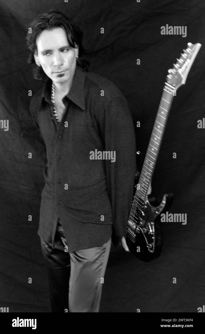 Steve vai 2001 hi-res stock photography and images - Alamy