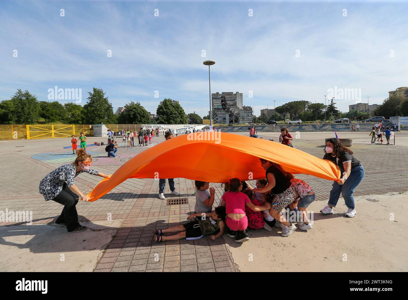 A moment of the flash mob for the world game day, in the Scampia ...
