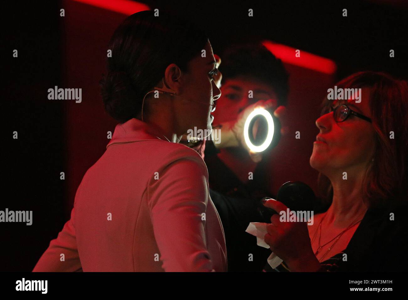 The singer Bianca Guaccero, while they retouch his makeup before going ...