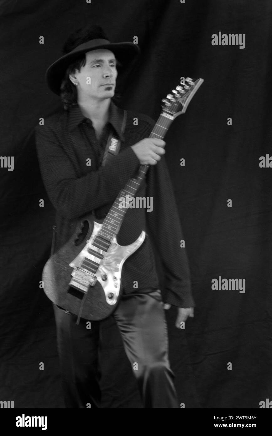 Steve vai 2001 hi-res stock photography and images - Alamy