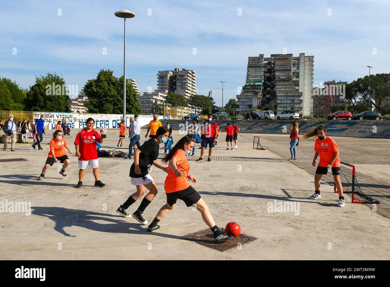 Children play football hi-res stock photography and images - Alamy