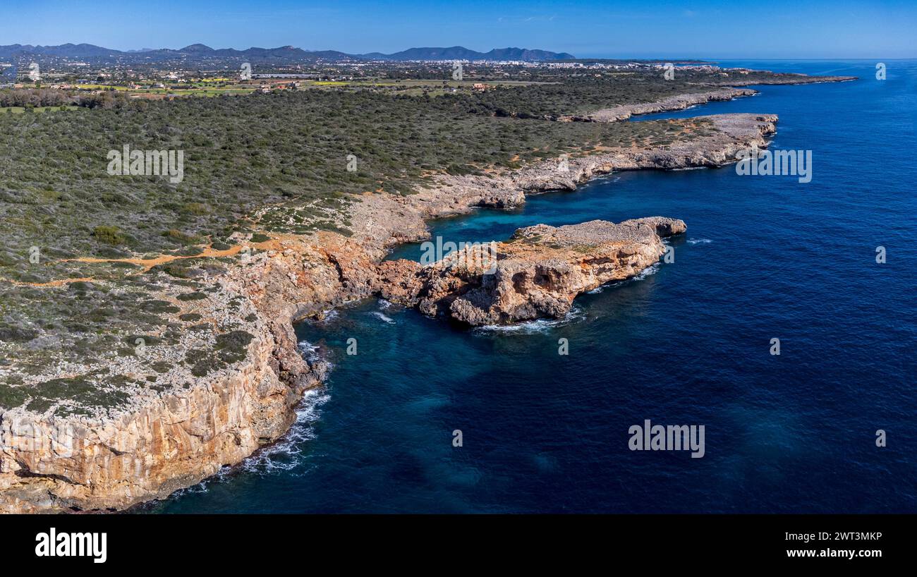 Bronze Age archaeological site, sa Ferradura, pre-Talaiotic period ...