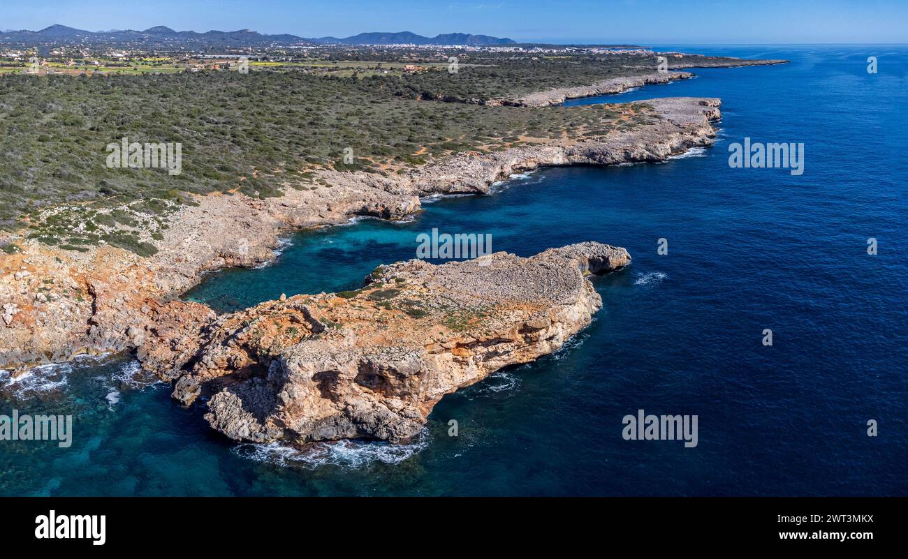 Bronze Age archaeological site, sa Ferradura, pre-Talaiotic period ...