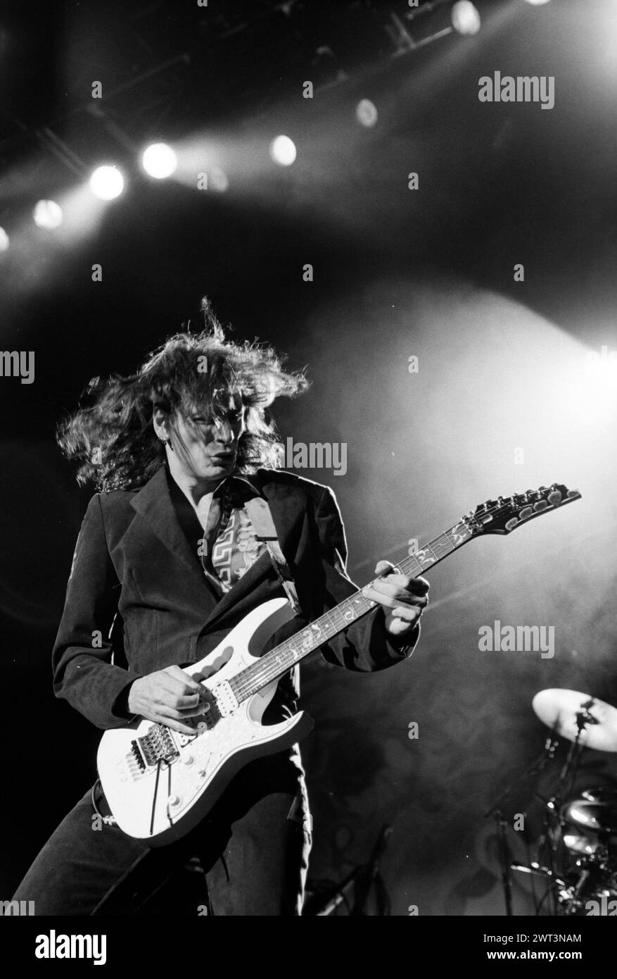 Steve vai 2000 hi-res stock photography and images - Alamy