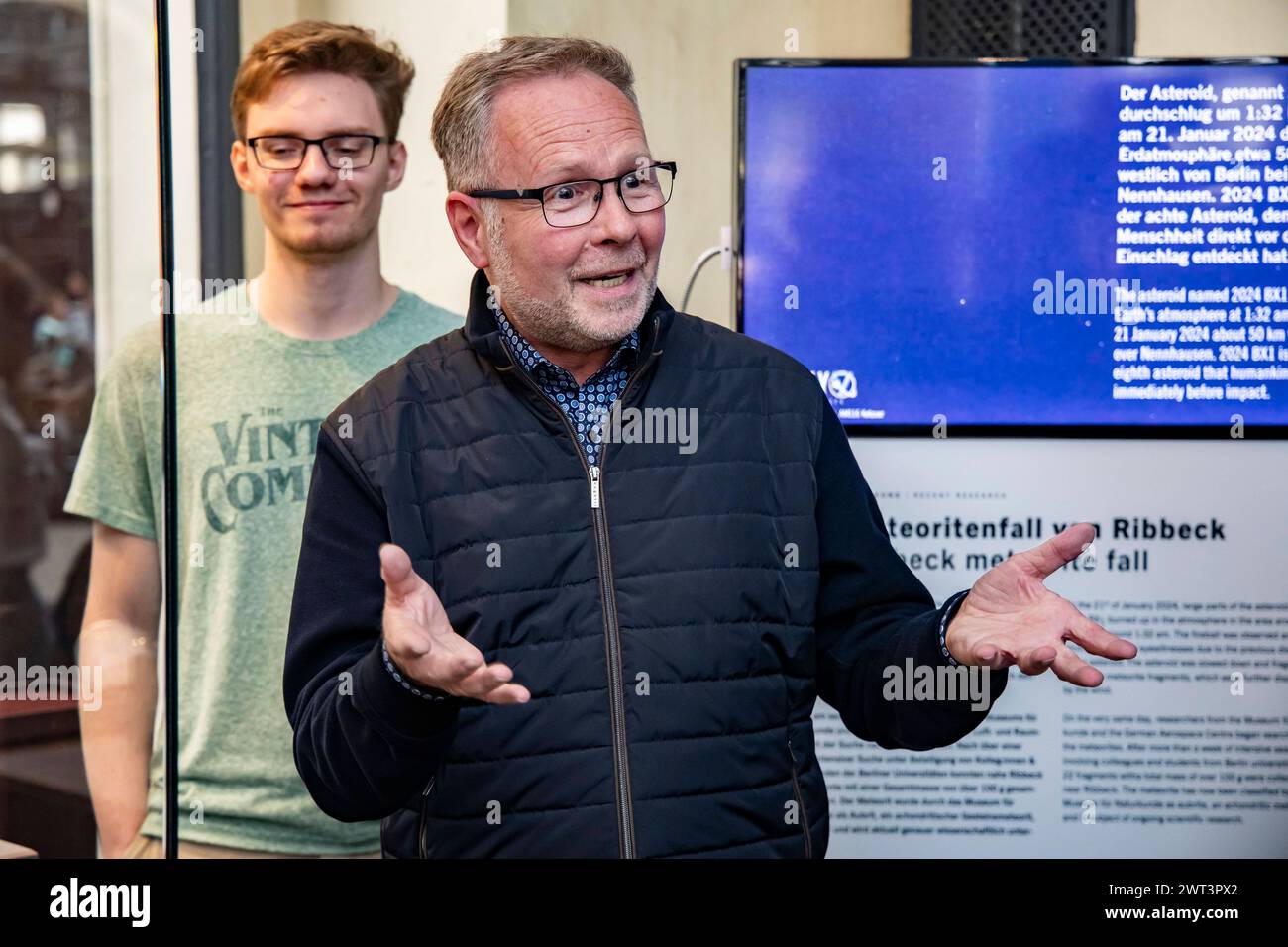 Dr. Ansgar Greshake bei der Vorstellung der Meteoriten aus Brandenburg ...