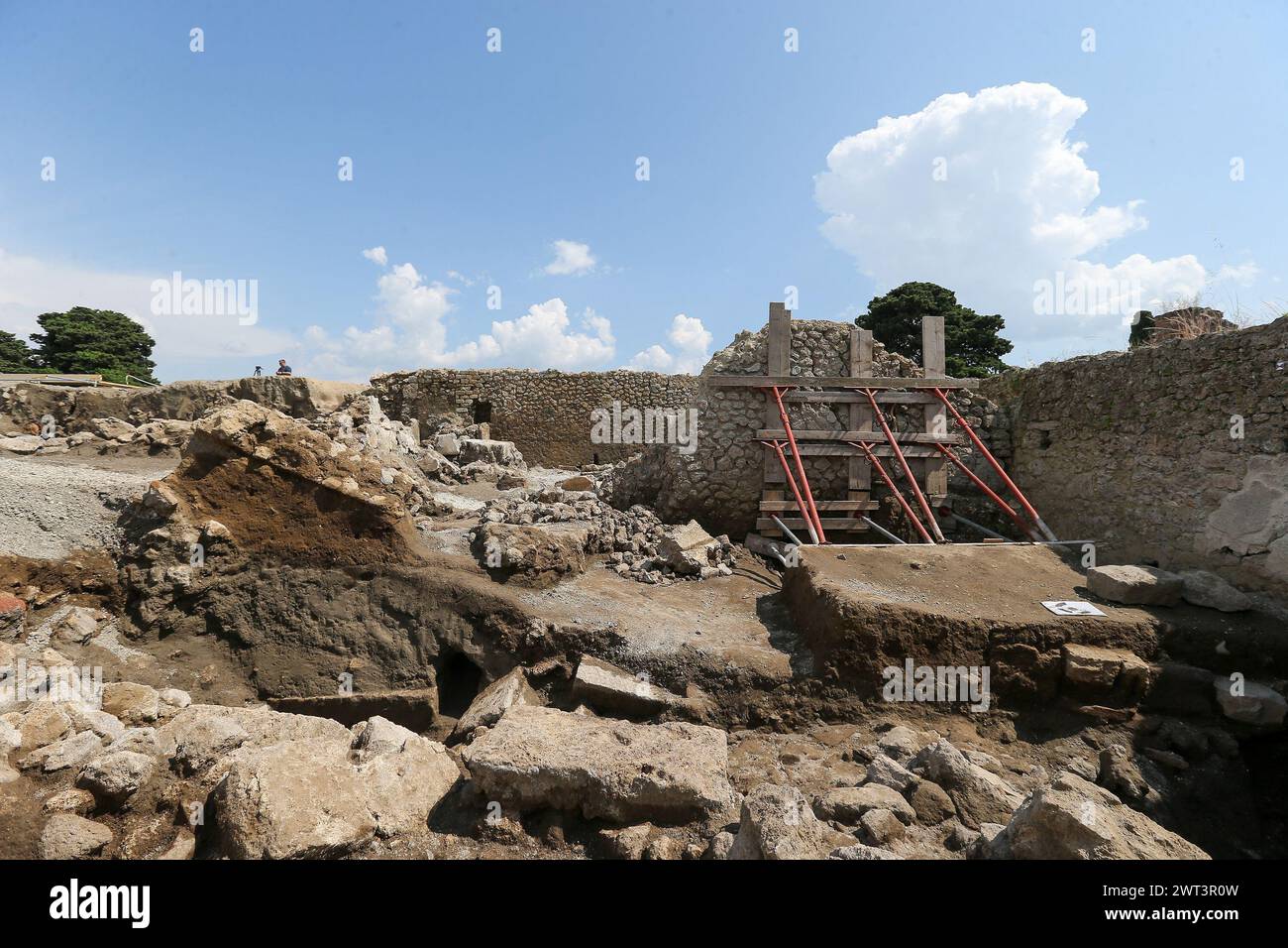 Pompeii excavations regio hi-res stock photography and images - Alamy Pompeii excavations regio hi-res stock photography and images - Alamy
