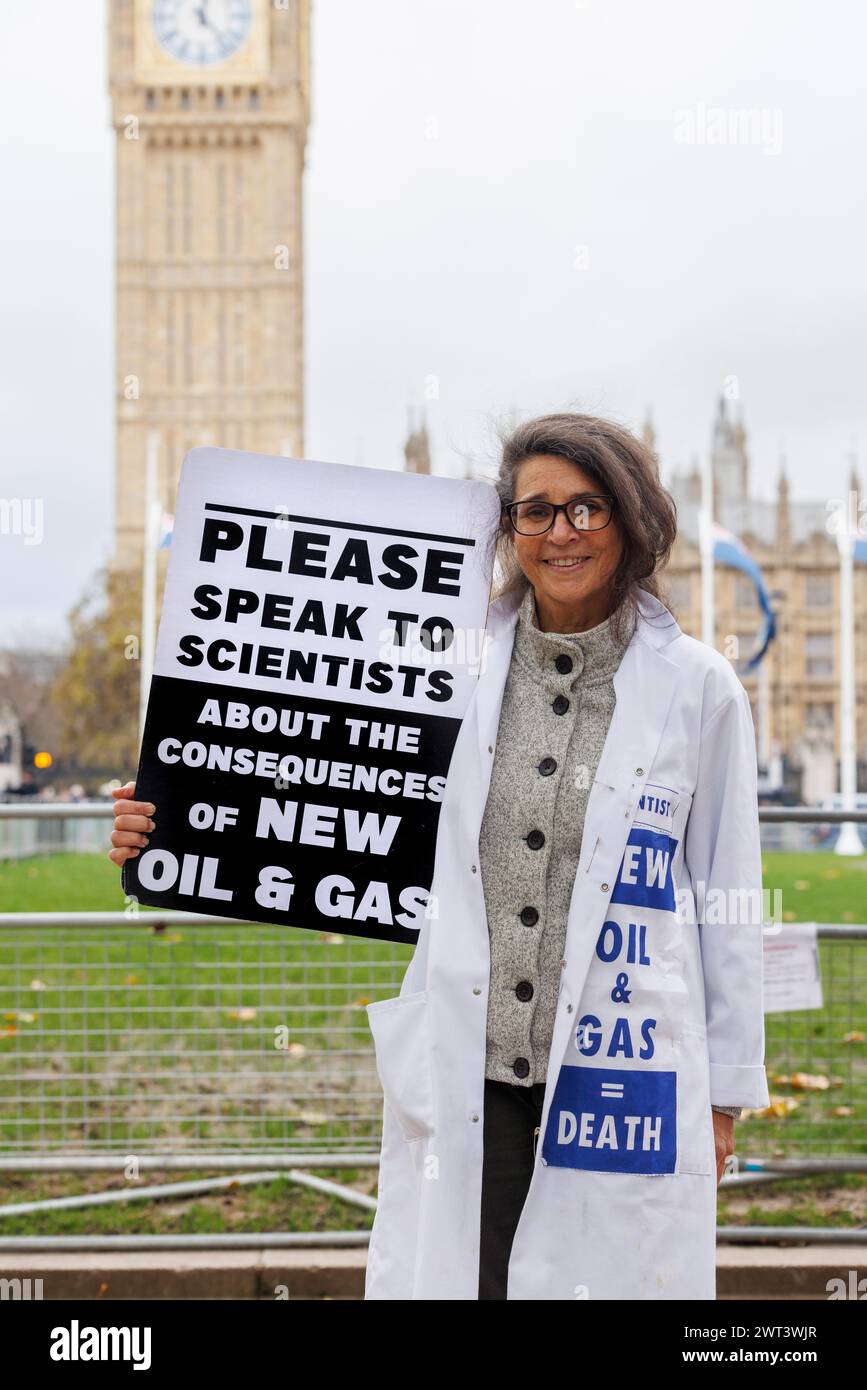 21st Nov 2023. Parliament Sq. London, UK. Scientists and health workers ...