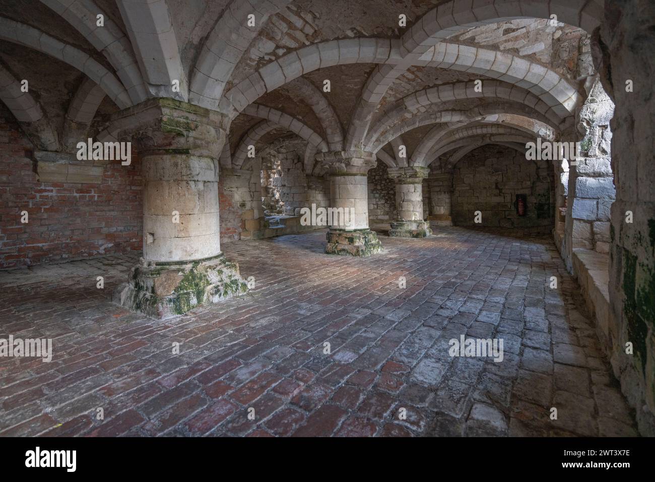 Brick vaulted roof hi-res stock photography and images - Alamy