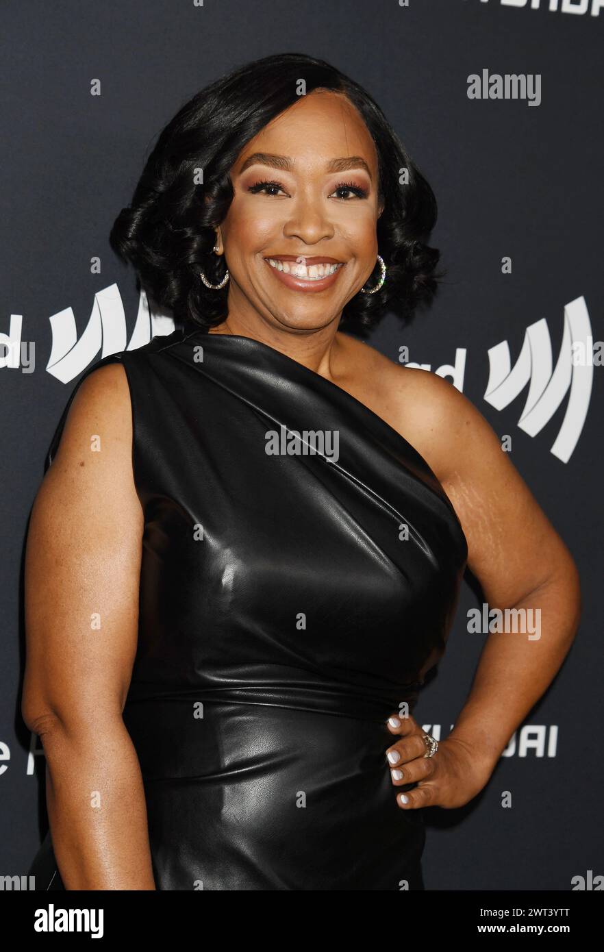 BEVERLY HILLS, CALIFORNIA - MARCH 14: Shonda Rhimes attends the 35th ...