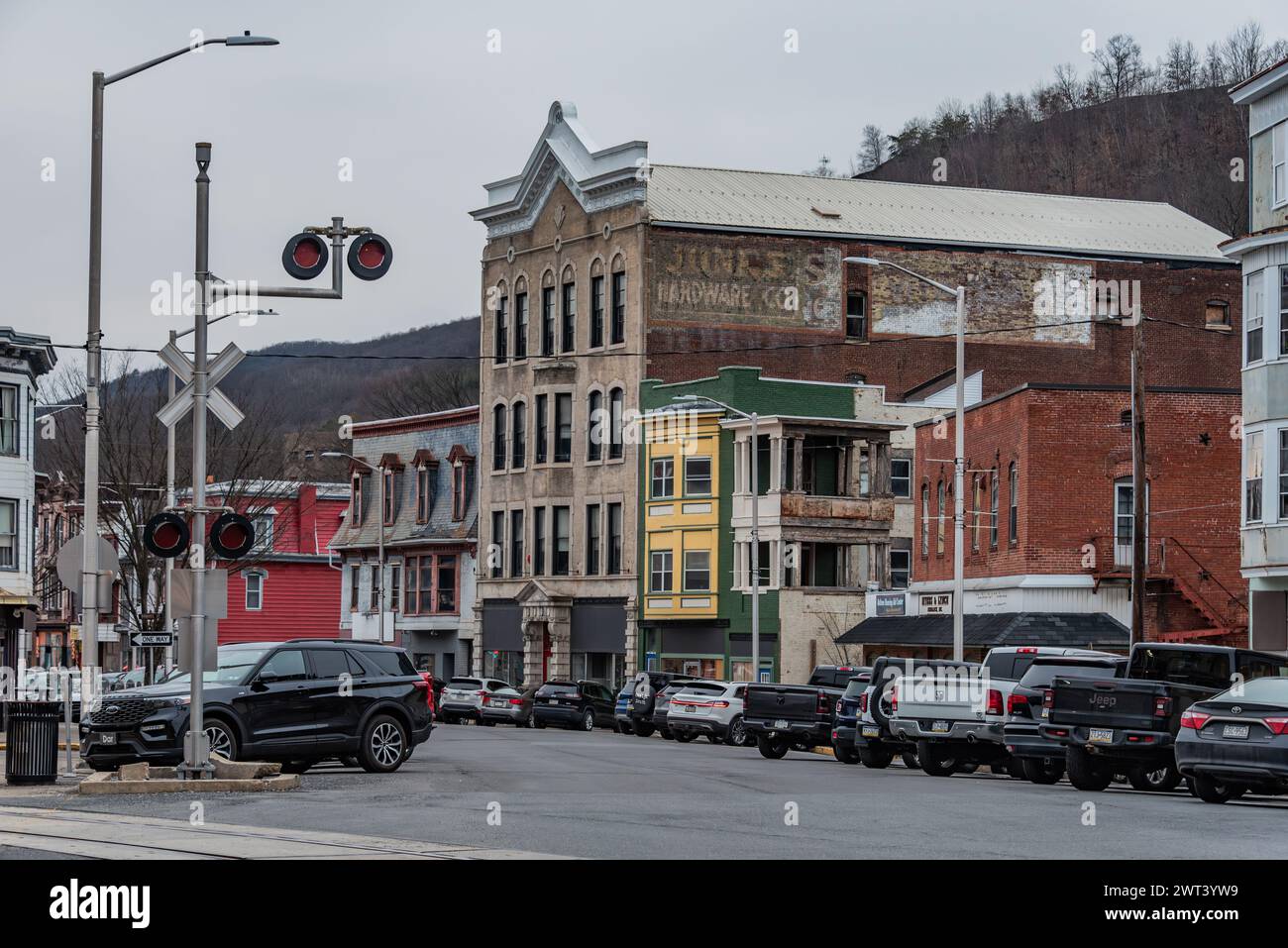 Downtown shamokin pennsylvania usa hi-res stock photography and images ...