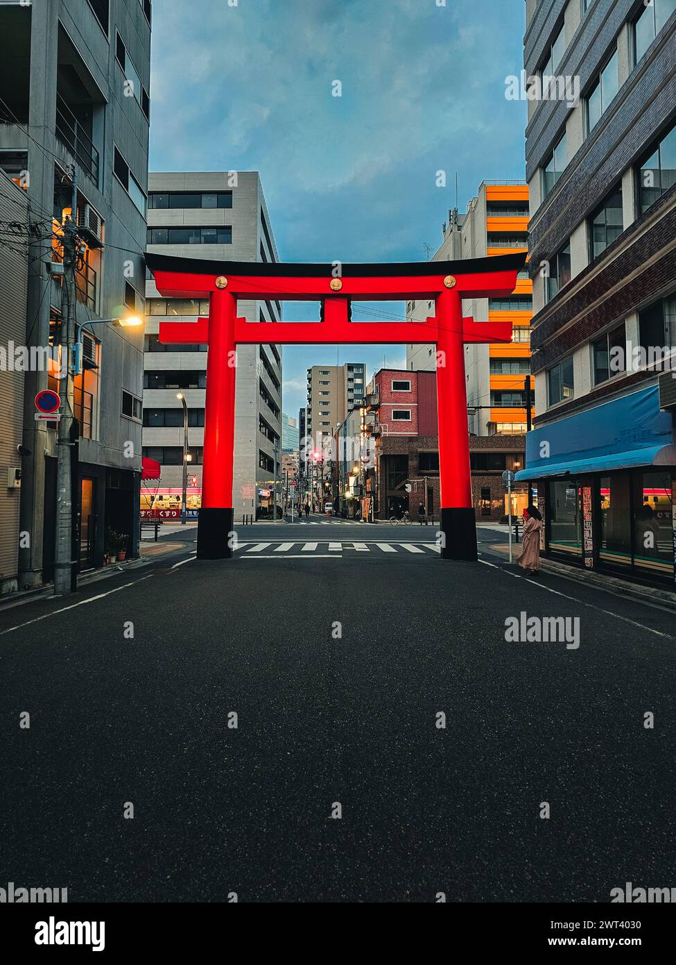 Cultural Symbol in Tokyo In The Middle Of The Street Stock Photo - Alamy