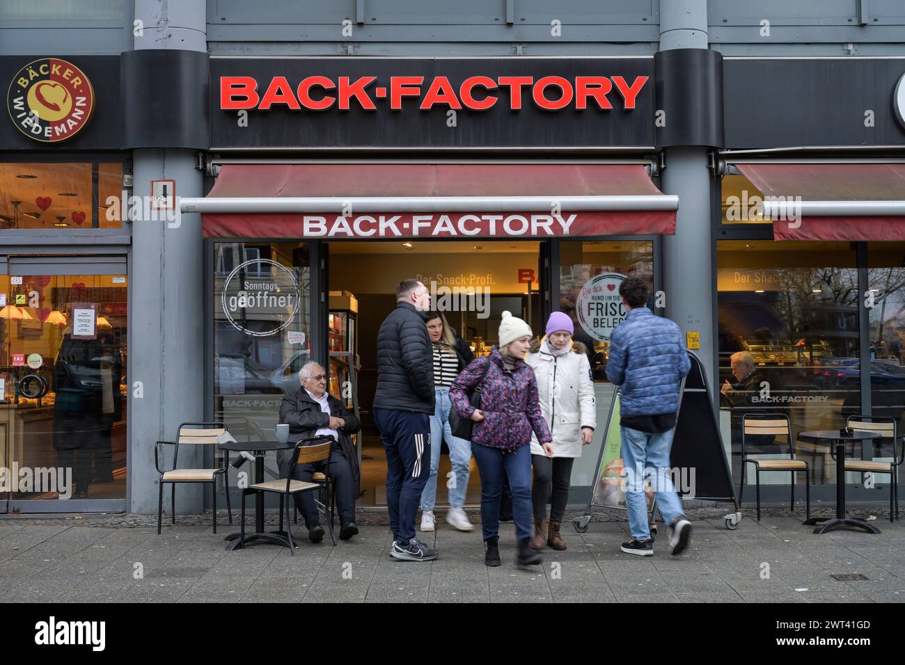 Backfactory hi-res stock photography and images - Alamy