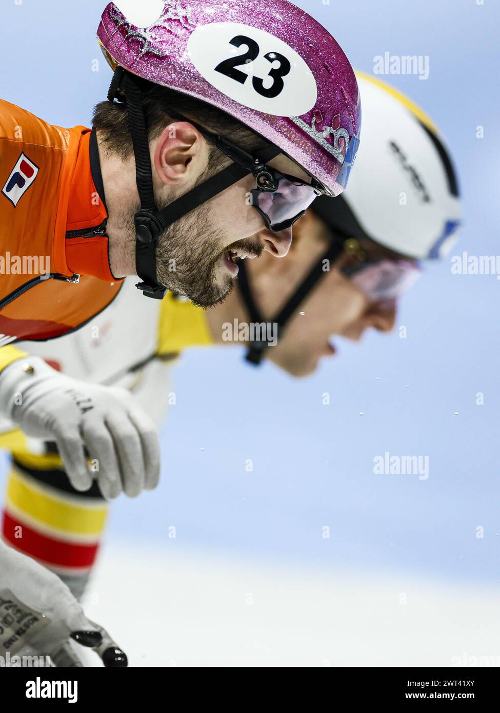 Adultering hi-res stock photography and images - Alamy