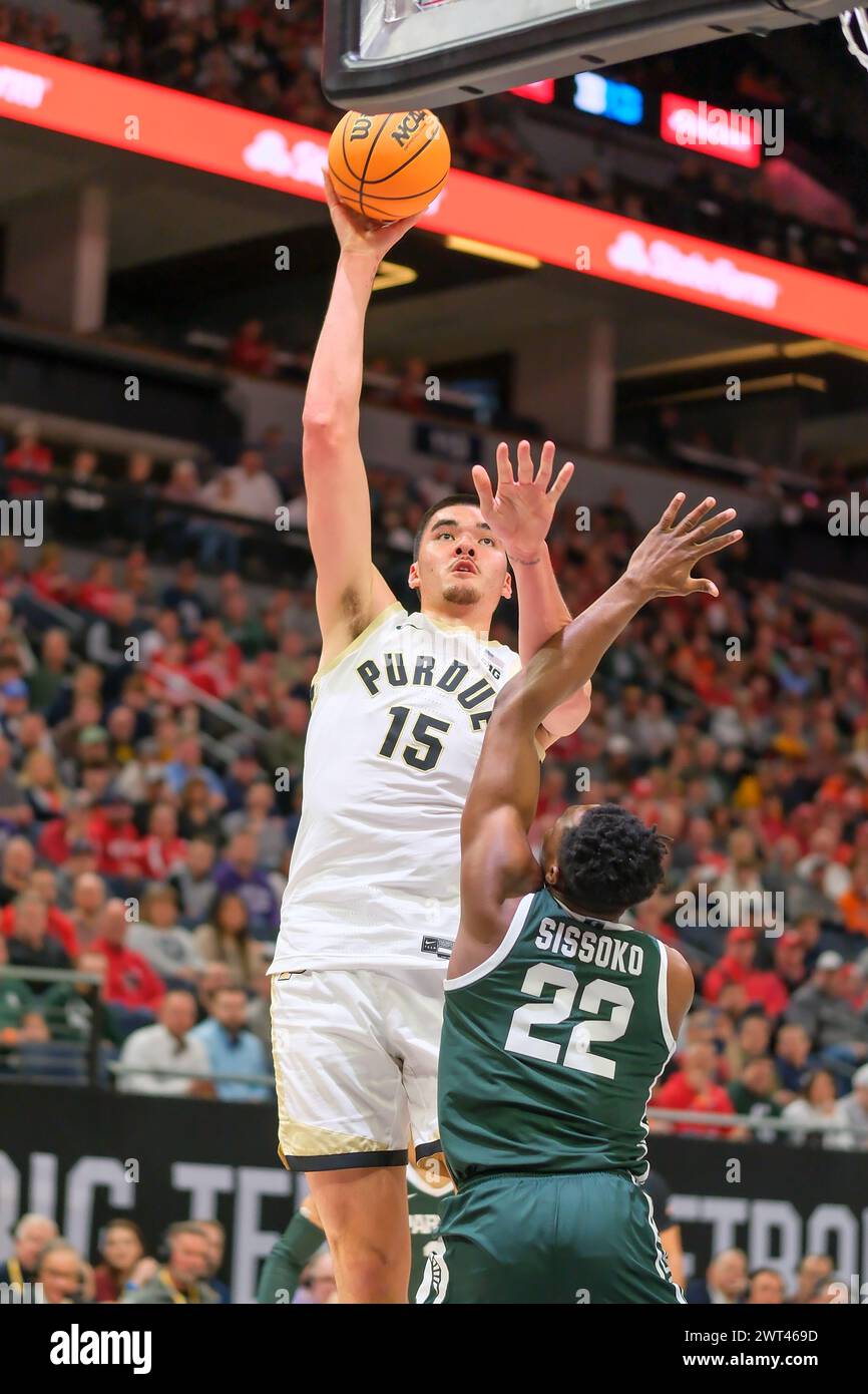 Minneapolis, Minnesota, USA. 15th Mar, 2024. Purdue Boilermakers center ZACH EDEY (15) shoots ...