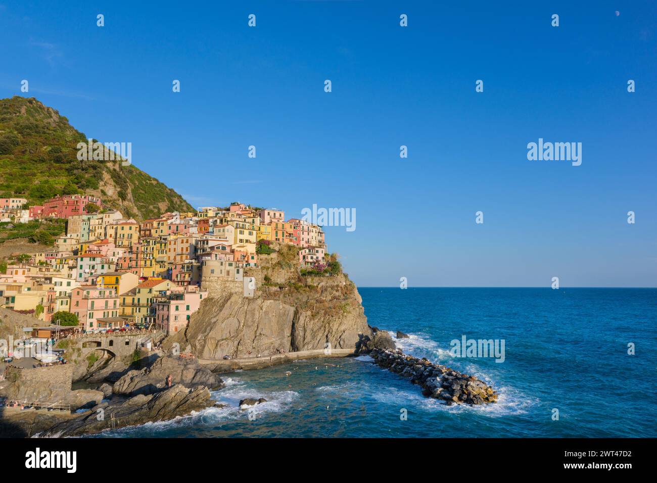 Manarola golden hour hi-res stock photography and images - Alamy