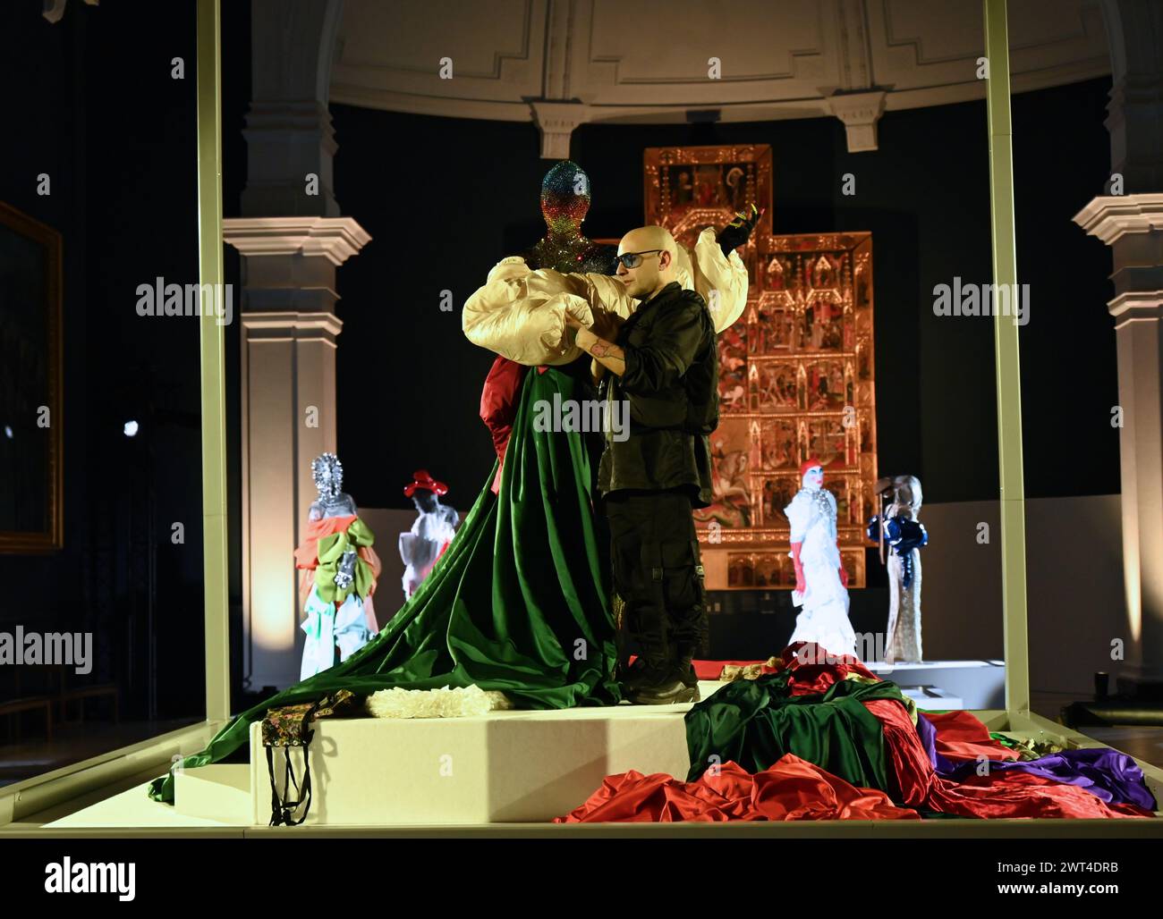 Mx ernst hi-res stock photography and images - Alamy