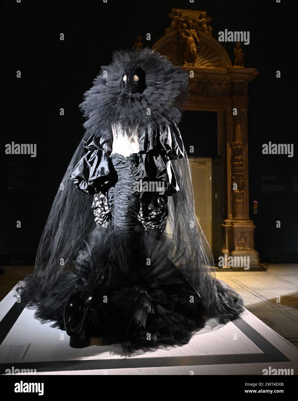 The first V&A Fashion in Motion of 2024 presents visual artist ...