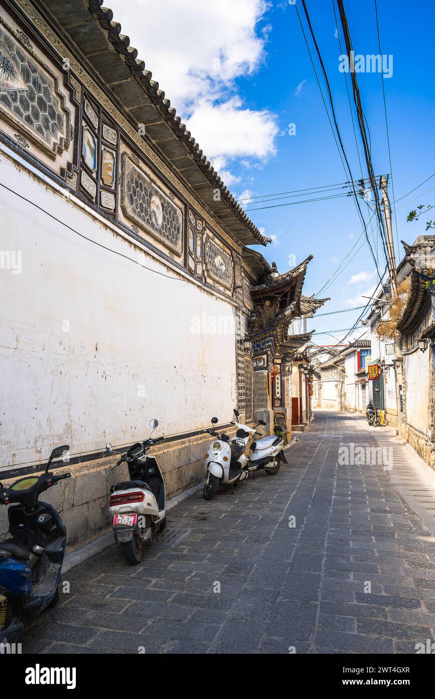 Xizhou Ancient Town, Yunnan, China Stock Photo - Alamy