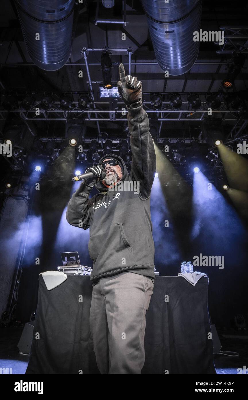 Delinquent Habits live on stage 2022 with Kemo the Blaxican, Ives Irie ...