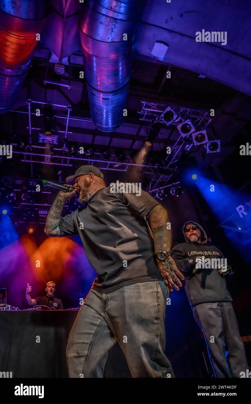 Delinquent Habits live on stage 2022 with Kemo the Blaxican, Ives Irie ...
