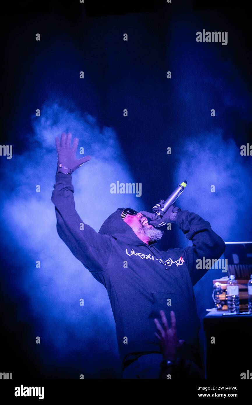 Delinquent Habits live on stage 2022 with Kemo the Blaxican, Ives Irie ...