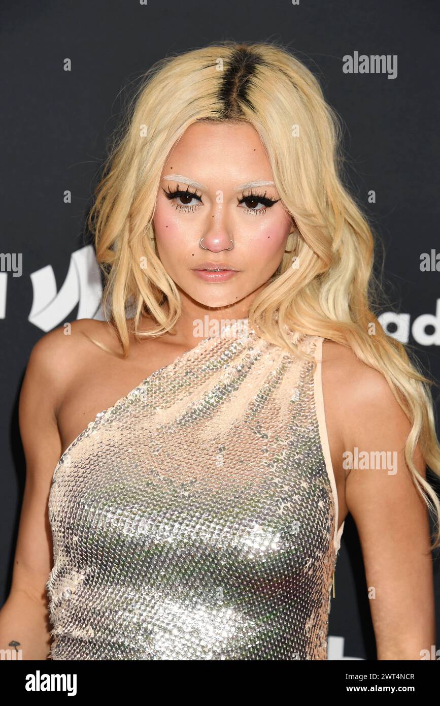 BEVERLY HILLS, CALIFORNIA - MARCH 14: SNOW WIFE attends the 35th Annual ...