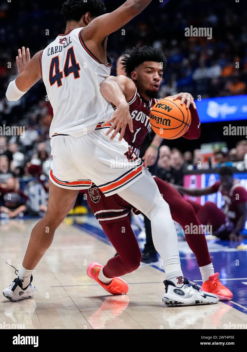 South Carolina guard Jacobi Wright (1) steps out of bounds as he tries ...