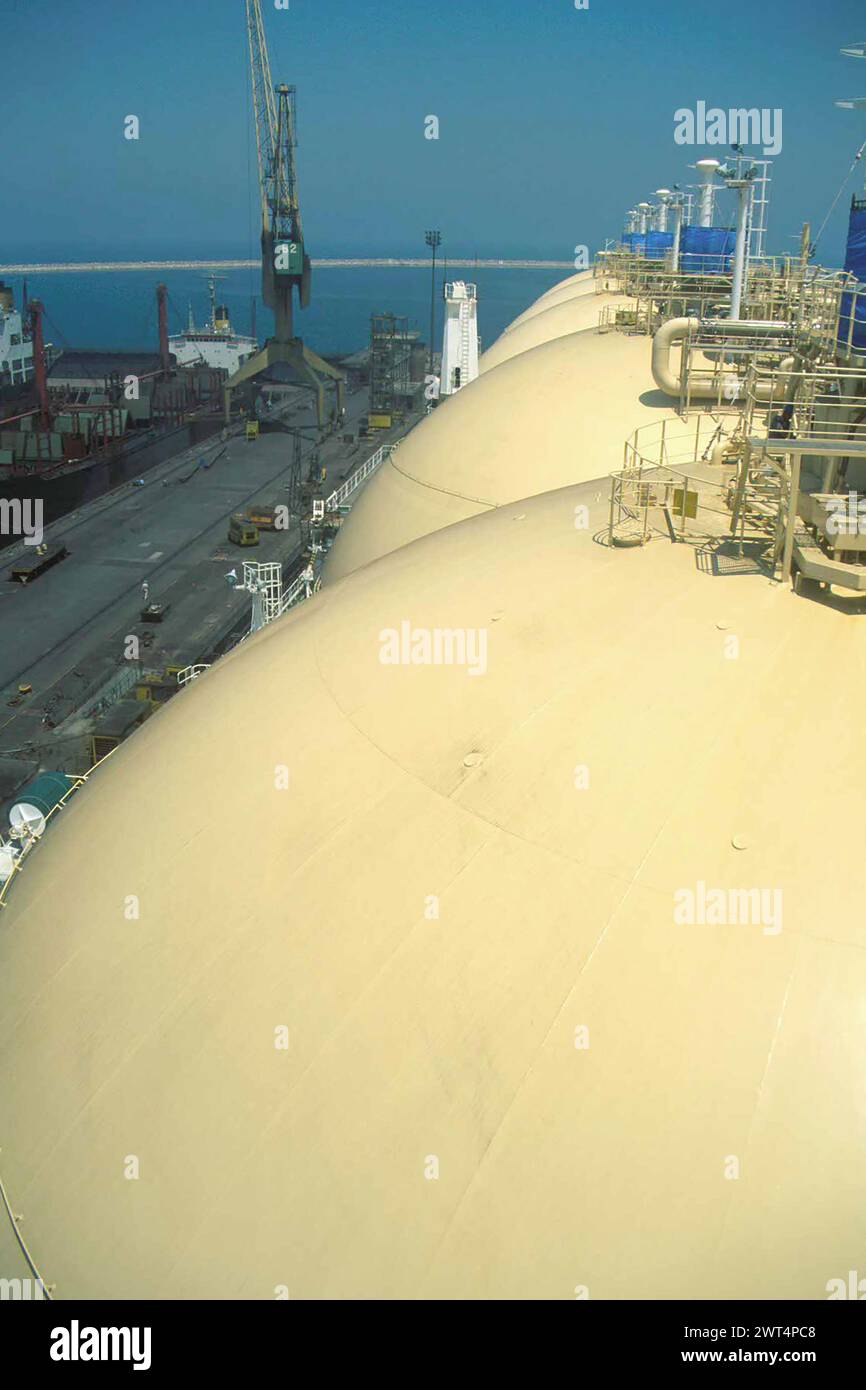 LNG Tanker, Drydocks, taken in 2000, Dubai, United Arab Emirates Stock ...