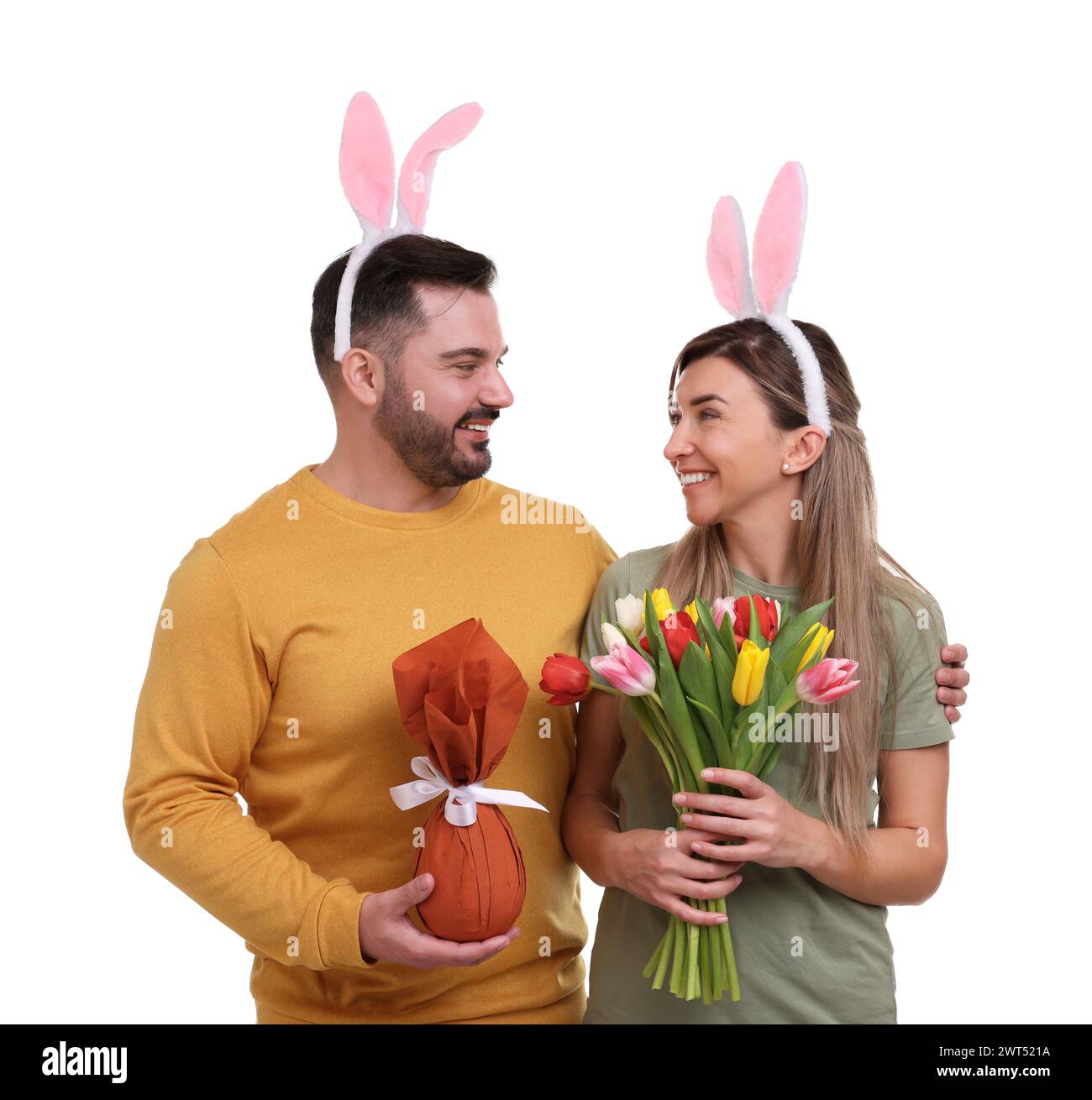Beautiful man woman easter egg hi-res stock photography and images - Alamy