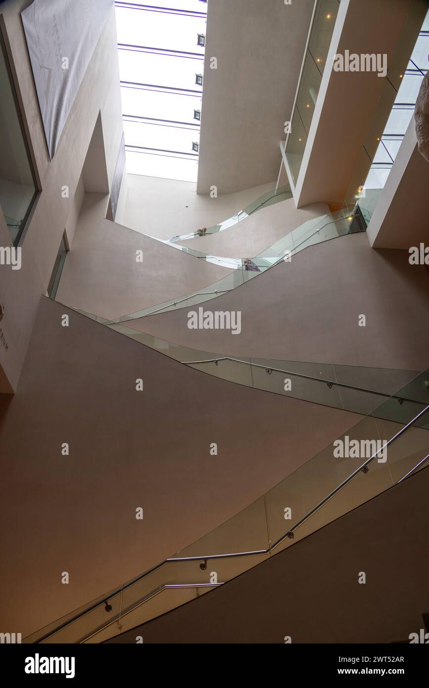 staircase by Rick Mather Architects, The Ashmolean Museum of Art and ...