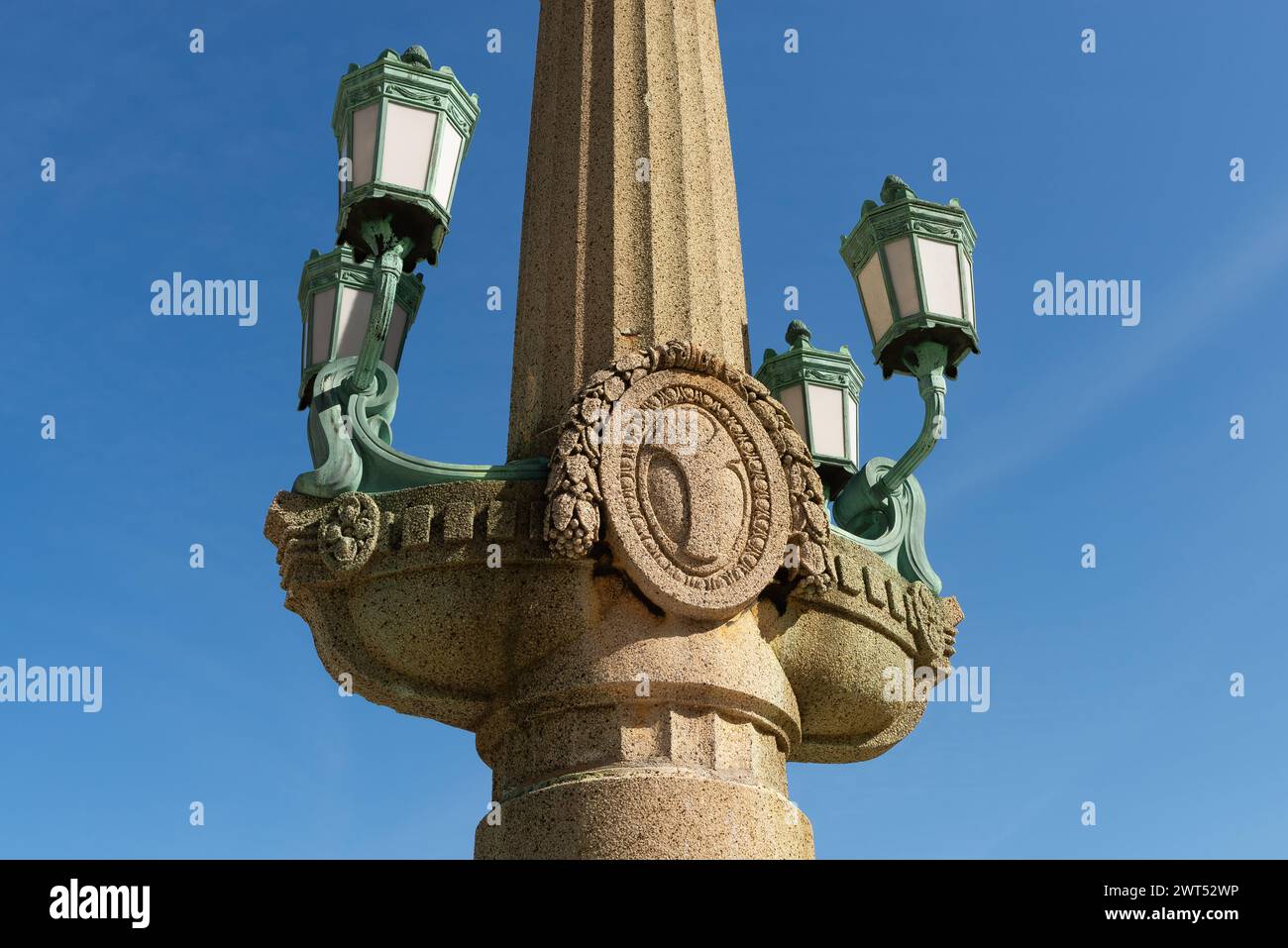 Ornate lamp post on Michigan Avenue in Chicago, Illinois, USA Stock ...