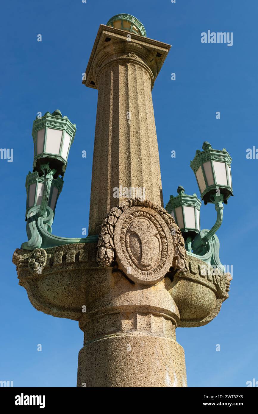 Ornate lamp post on Michigan Avenue in Chicago, Illinois, USA Stock ...