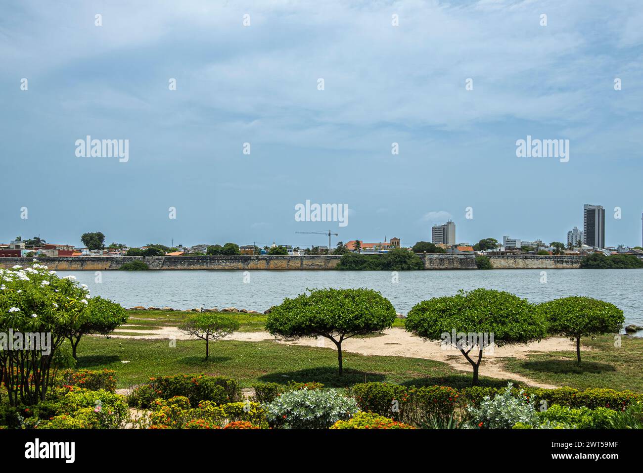 Transversal architecture hi-res stock photography and images - Alamy