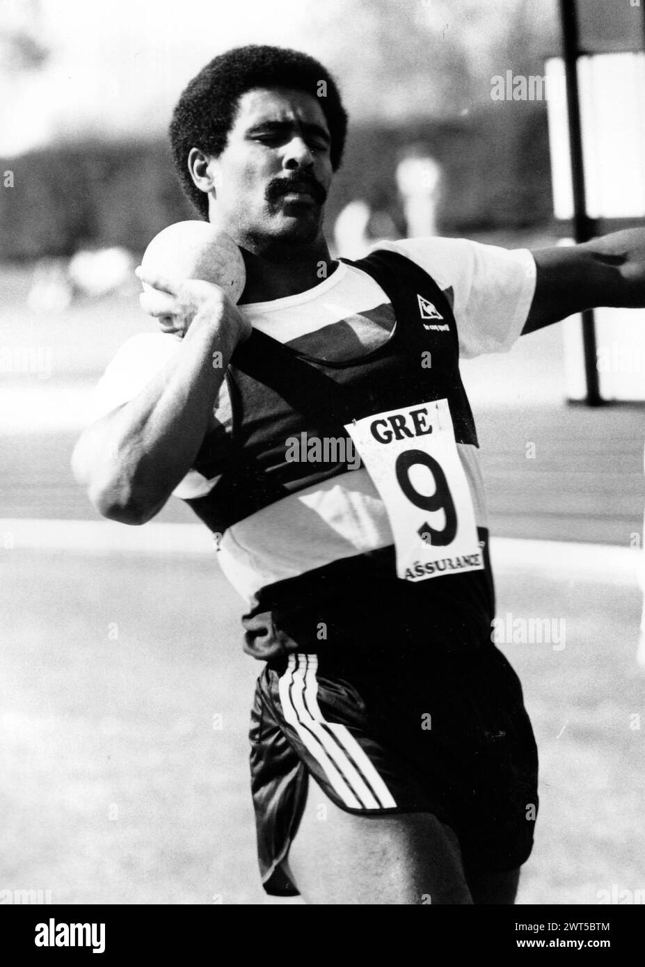 DALEY THOMPSON COMPETING IN THE GUARDIAN ROYAL EXCHANGE MEETING ...