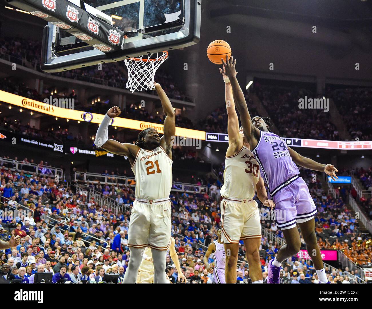 Kansas City, Missouri, USA. 13th Mar, 2024. Texas (30) Brock Cunningham ...