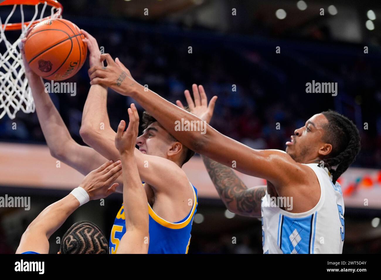 Pittsburgh forward Guillermo Diaz Graham (25) beats out North Carolina ...