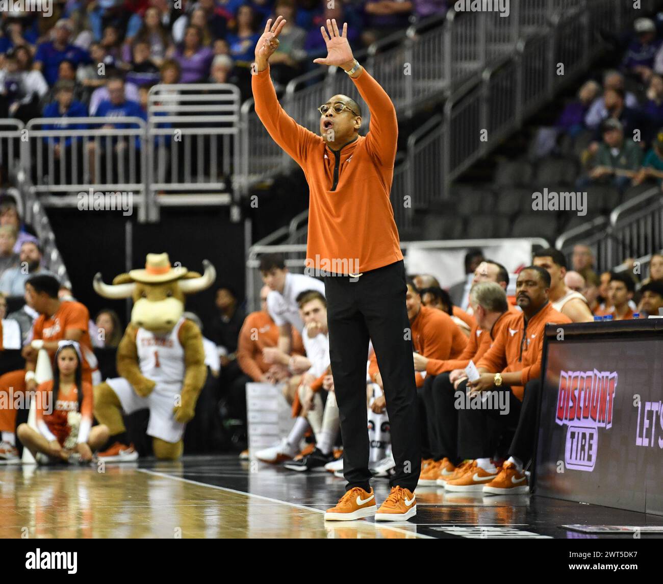 Kansas City, Missouri, USA. 13th Mar, 2024. Texas Longhorns Men's ...