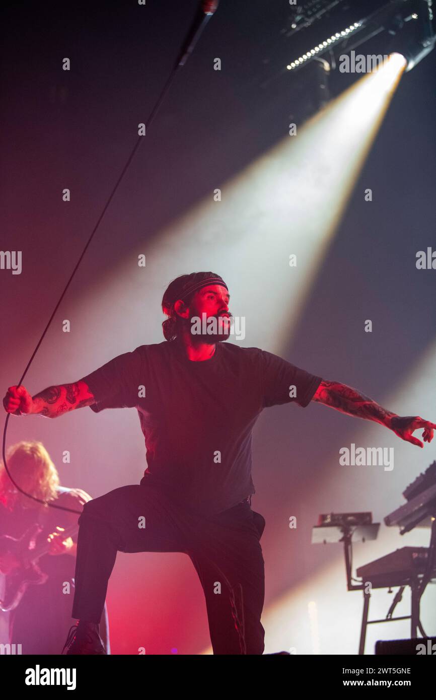 Idles sanger hi-res stock photography and images - Alamy