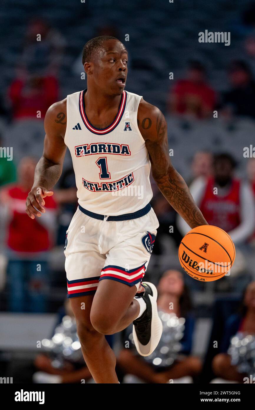 FORT WORTH, TX - MARCH 15: Florida Atlantic Owls guard Johnell Davis (1 ...